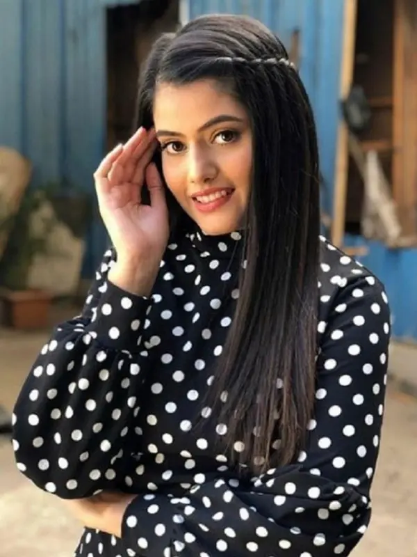 Anahita Bhooshan (Actress) Biography, Wiki, Age, Career, Height, Weight ...