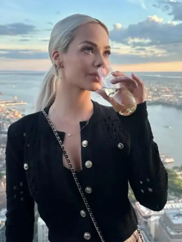 Bella Rolland Wiki/Bio, Age, Height, Weight, Net Worth