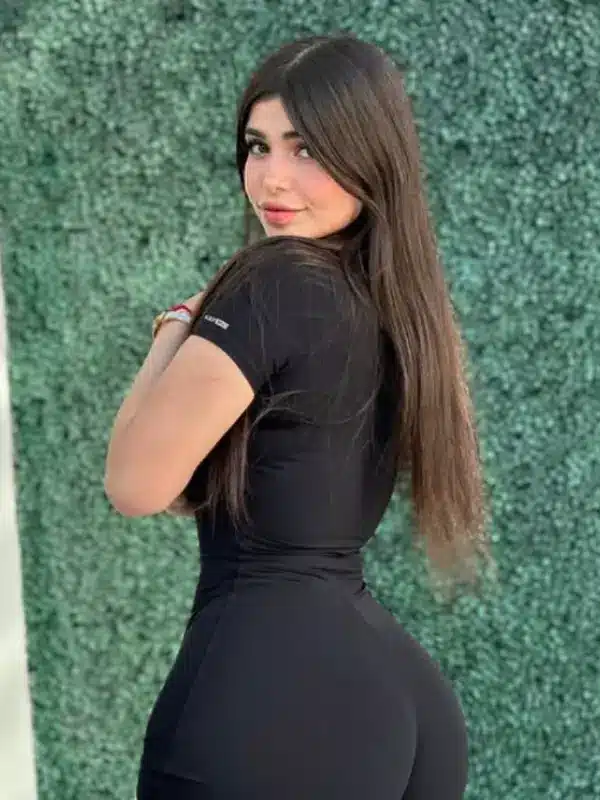 Alina Rose (Model) Biography, Wiki, Age, Career, Height, Weight ...