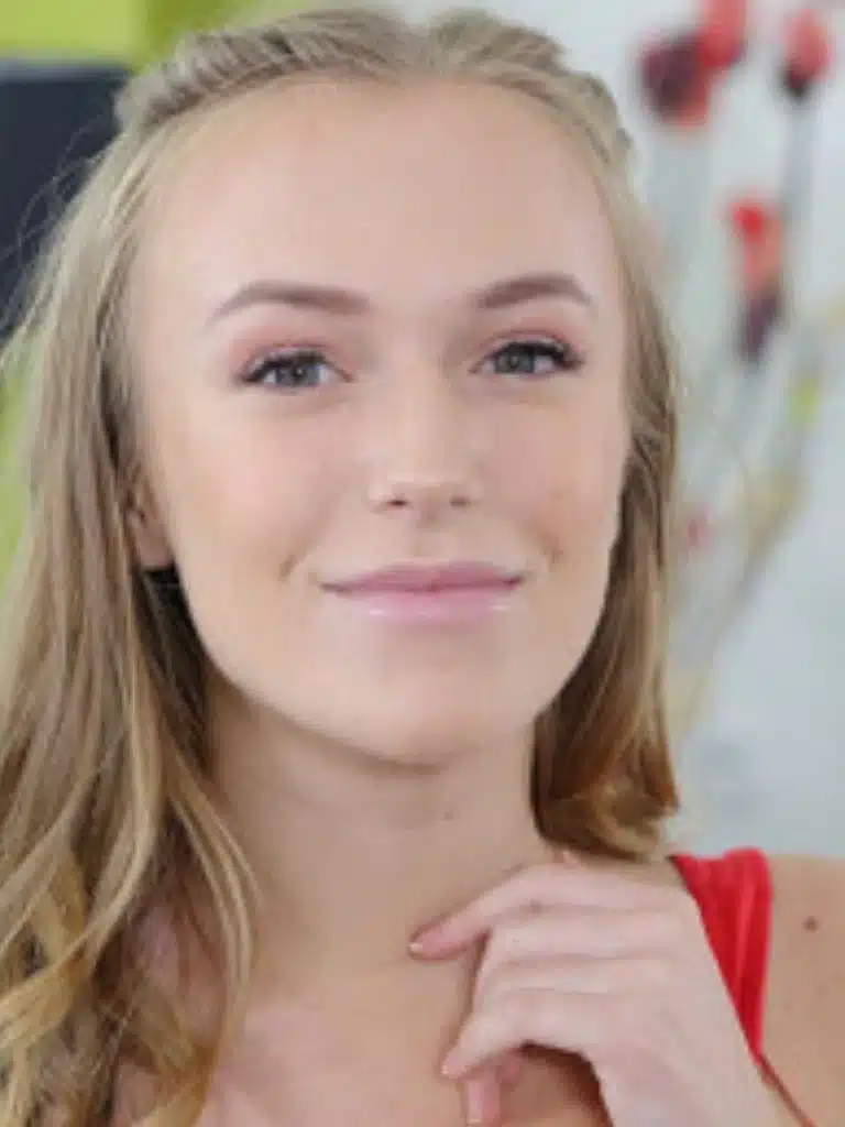 Kayley Gunner (Model) Wiki & Bio, Age, Height, Weight, Net Worth ...