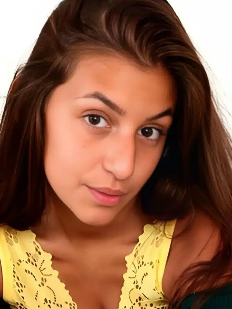 Mackenzie Moss Biography: Wiki, Age, Career, Height, Weight, Boyfriend ...